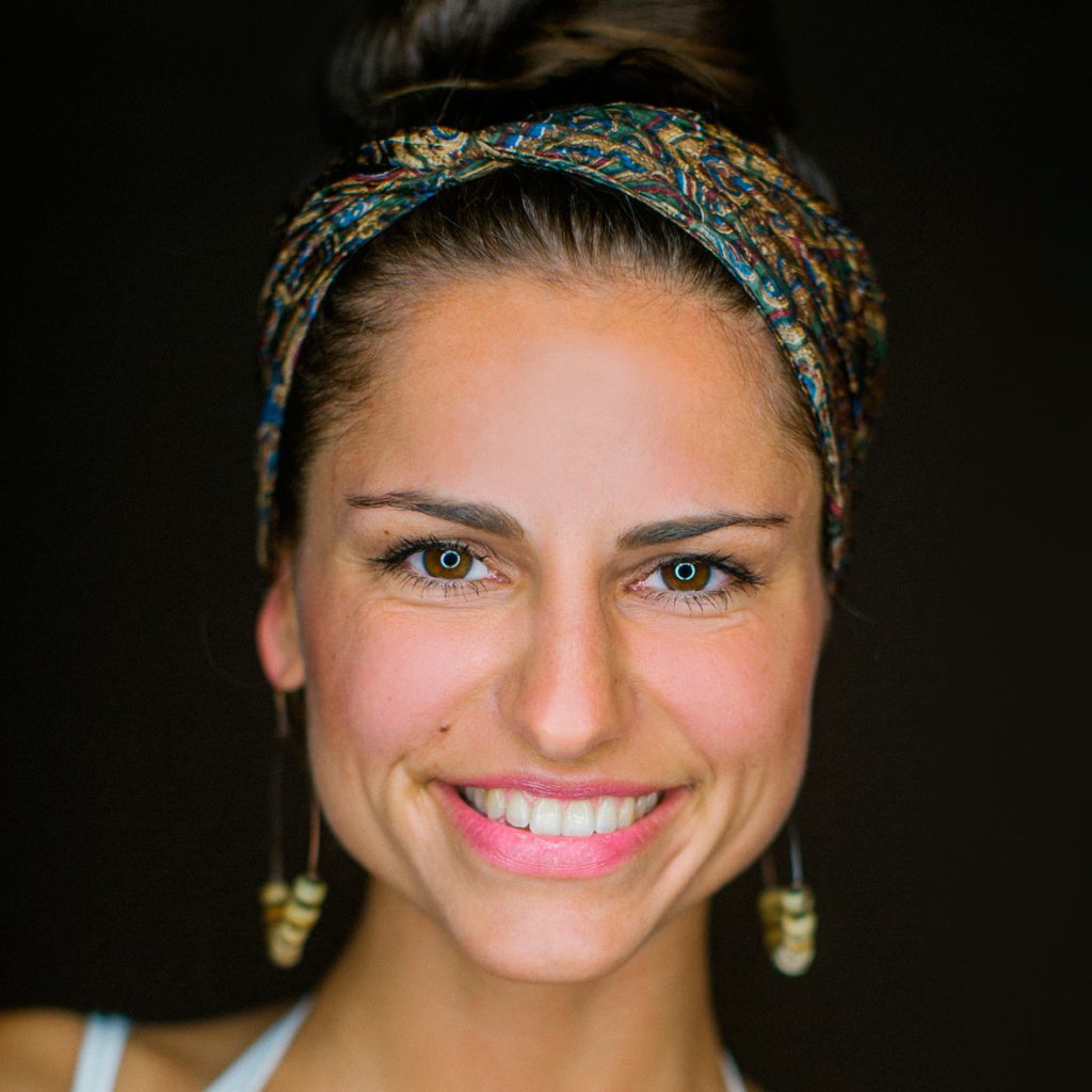 Lisa Hackl – Perform